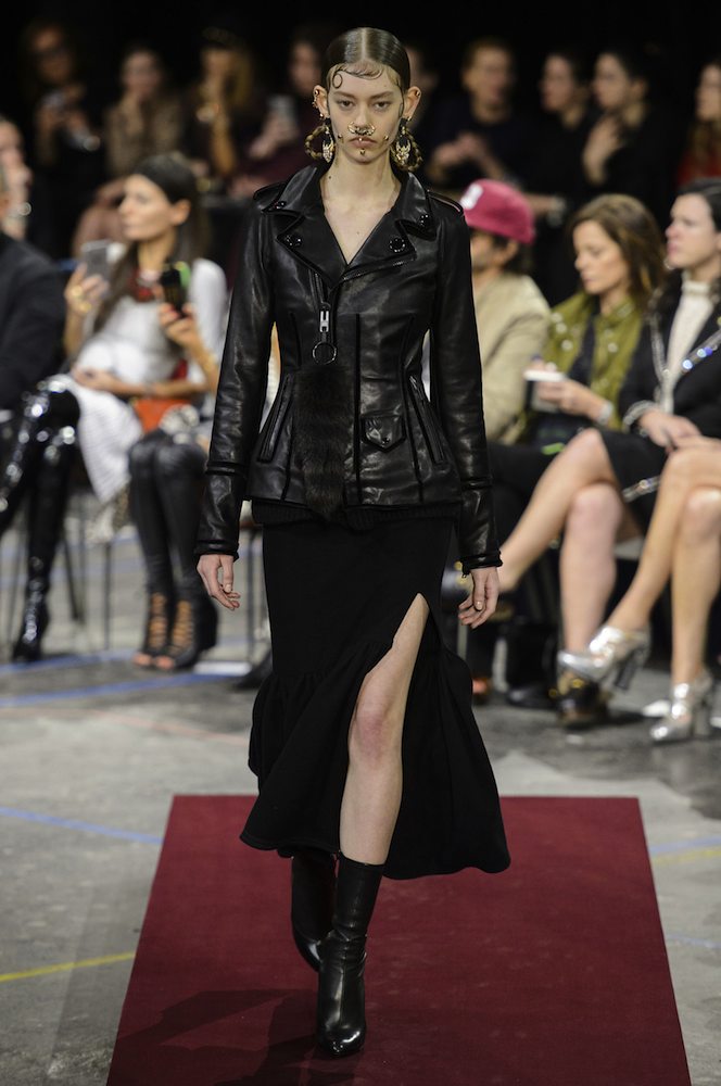 Givenchy Fall 2015 Runway - theFashionSpot