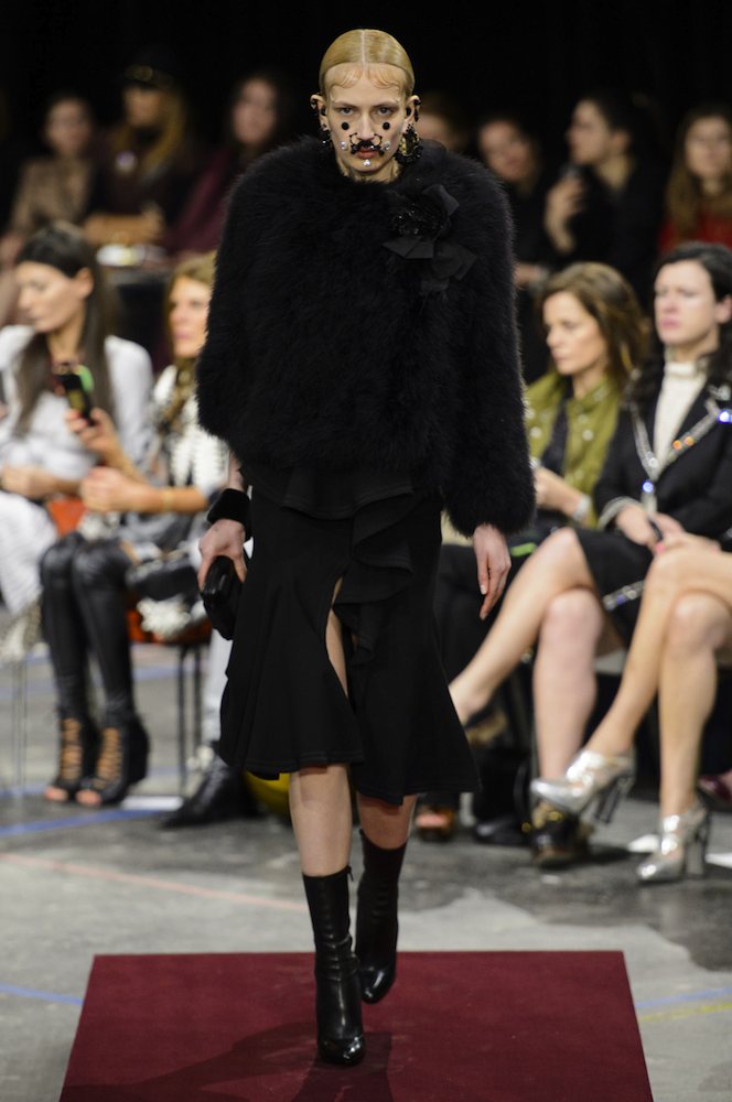 Givenchy Fall 2015 Runway - theFashionSpot