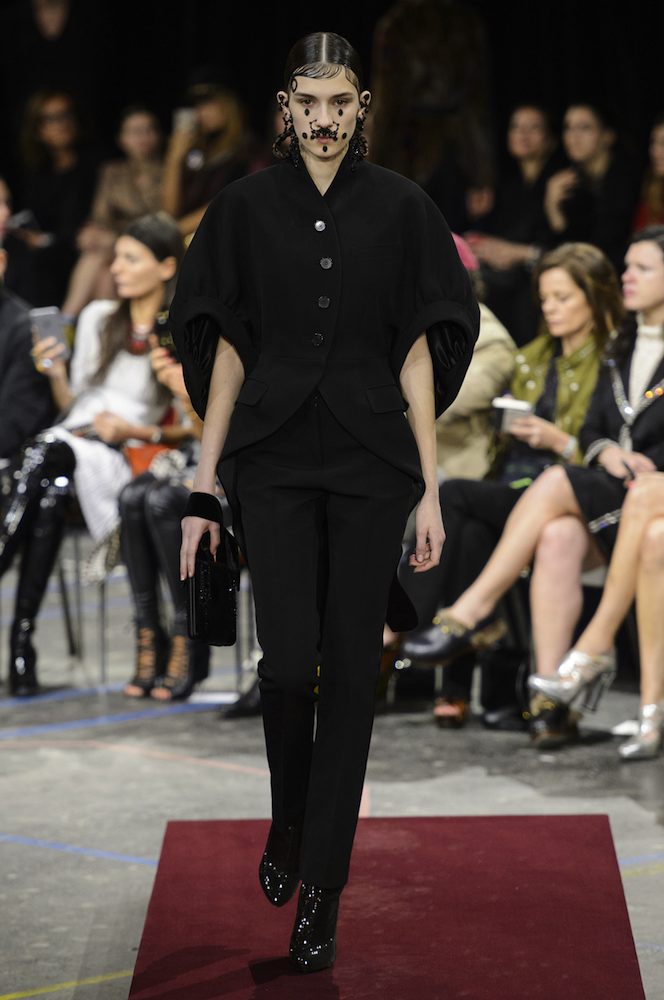 Givenchy Fall 2015 Runway - theFashionSpot