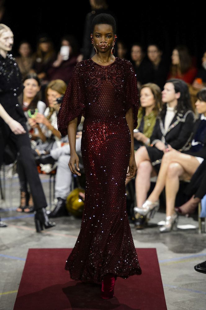 Givenchy Fall 2015 Runway - theFashionSpot
