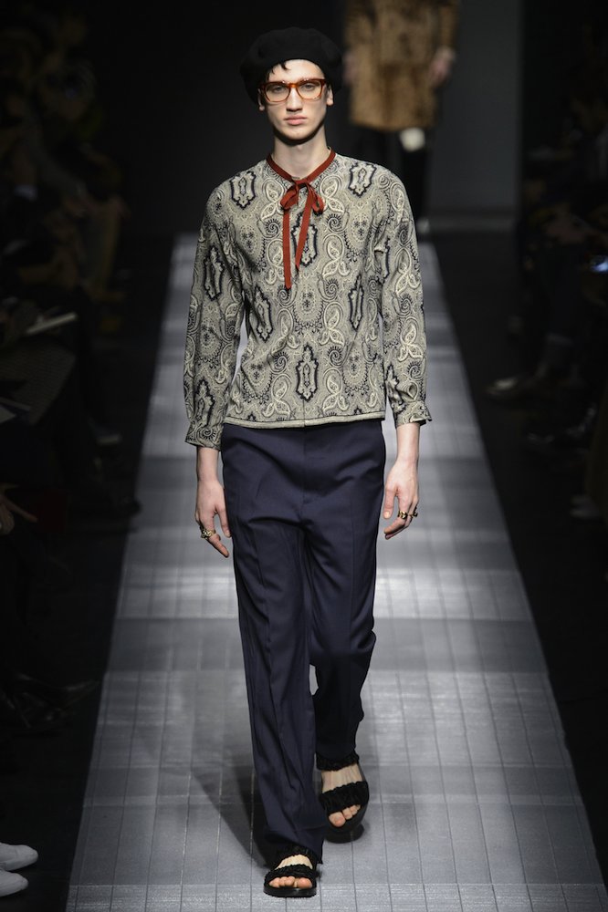 Gucci Men's Fall 2015 Runway - theFashionSpot