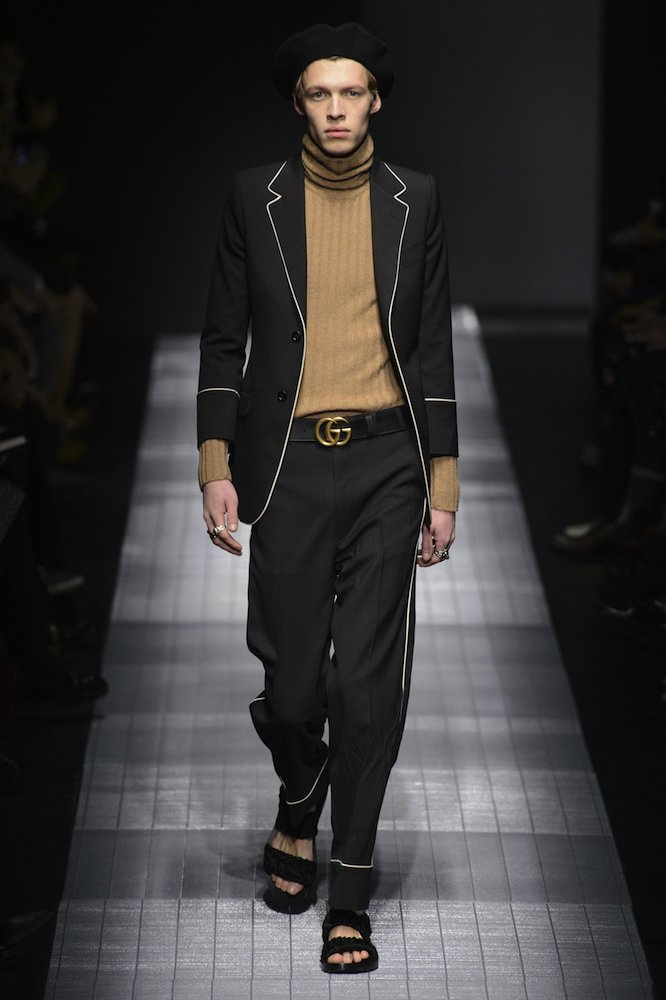 Gucci Men's Fall 2015 Runway - theFashionSpot