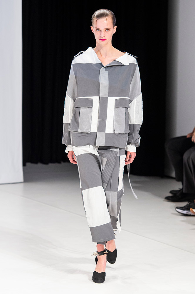 Hussein Chalayan Spring 2019 Runway - theFashionSpot