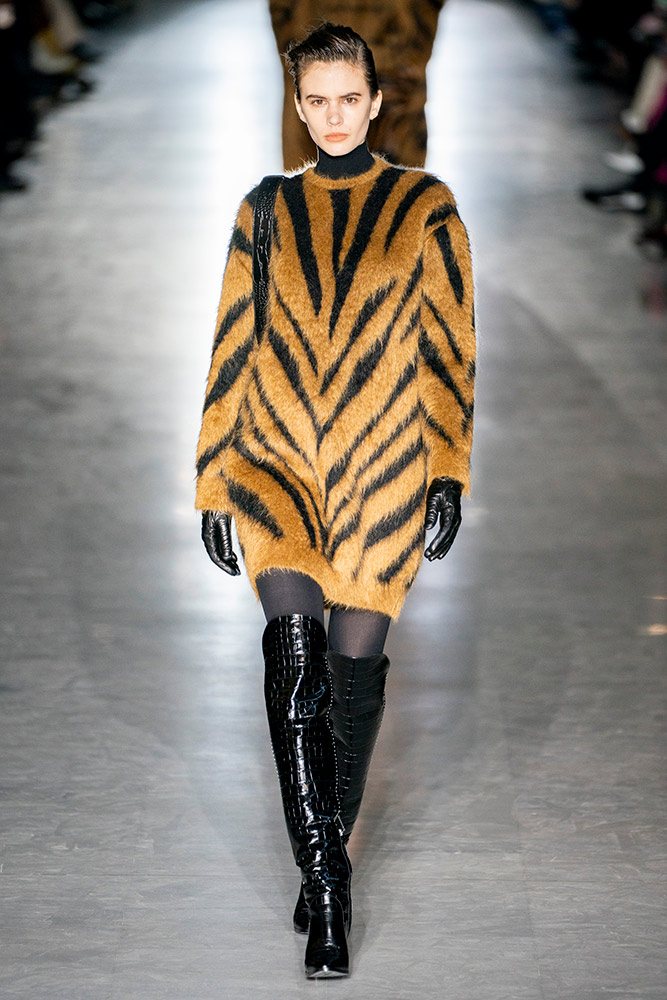 Max Mara Fall 2019 Runway - theFashionSpot