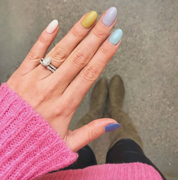 Mismatched Nails Are the Cool, Easy Nail Art - theFashionSpot