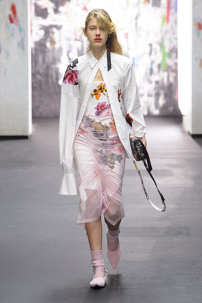 Preen Fall 2017 Runway - theFashionSpot