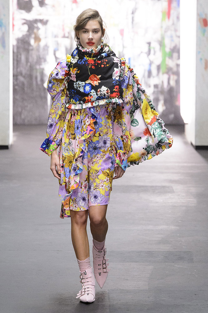 Preen Fall 2017 Runway - theFashionSpot