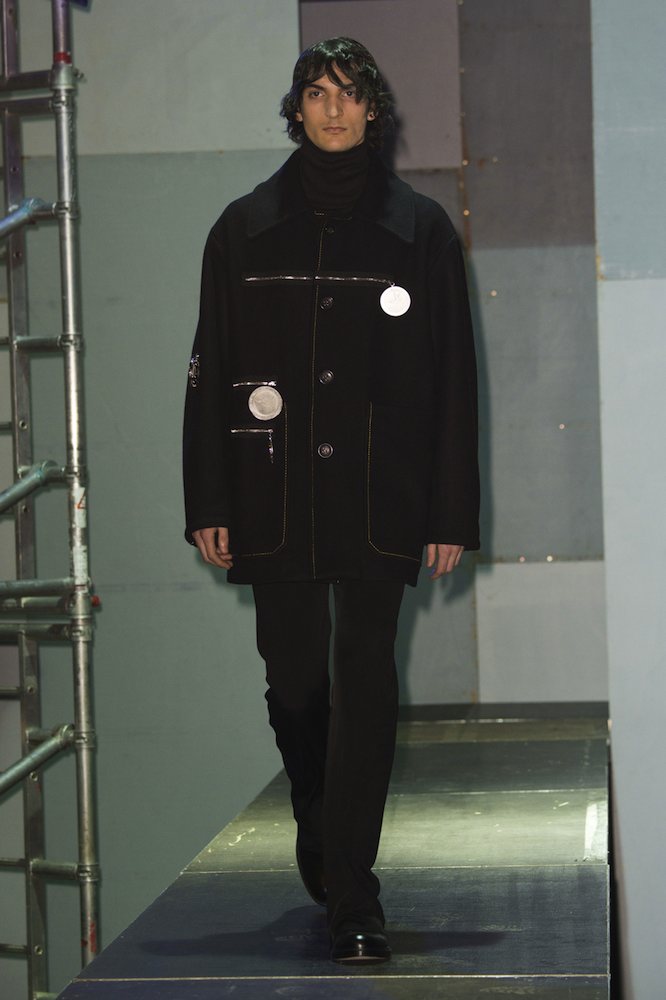Raf Simons Fall 2015 Runway - theFashionSpot