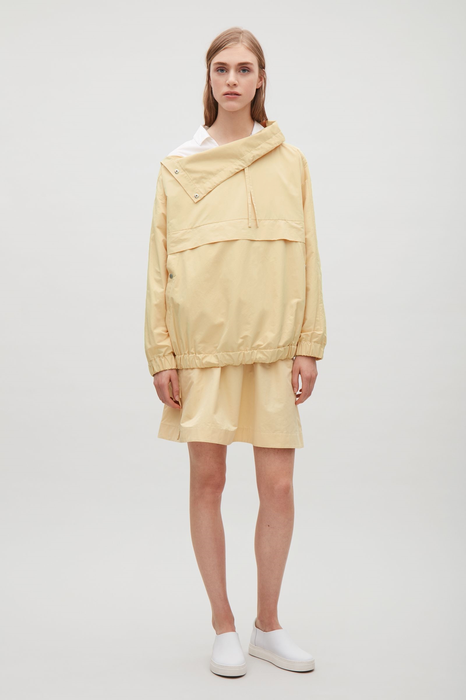 Rainy Day Outfits: Chic Rain Fashion for Bad Weather - theFashionSpot