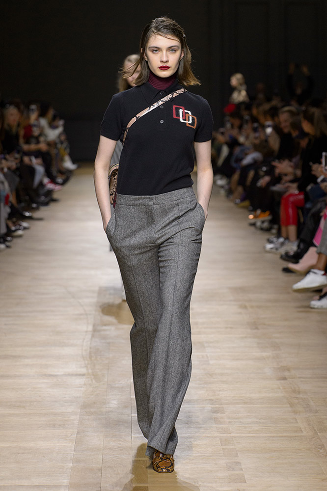 Rochas Fall 2018 Runway - theFashionSpot