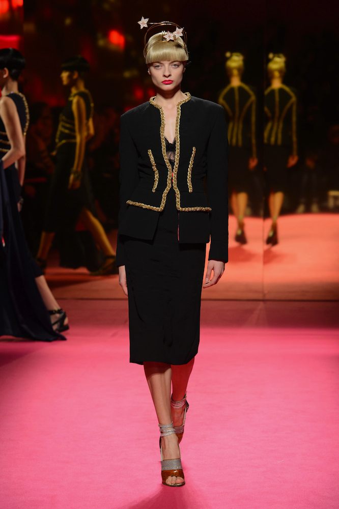 Schiaparelli Couture Spring 2015 Runway - theFashionSpot