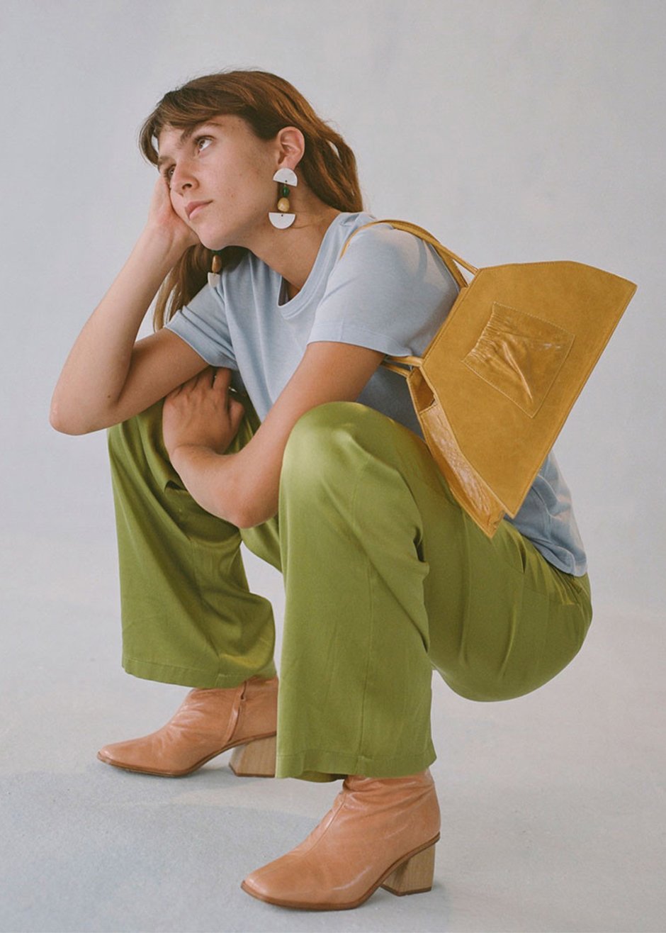 Short-Strap Bags Are Making a Comeback - theFashionSpot