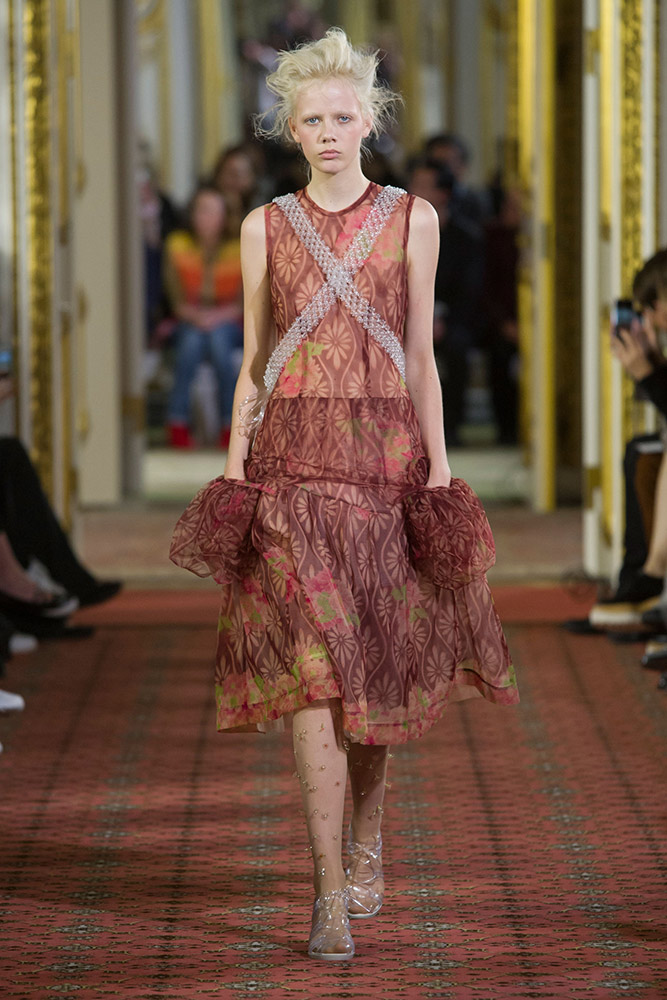 Simone Rocha Spring 2016 Runway - theFashionSpot