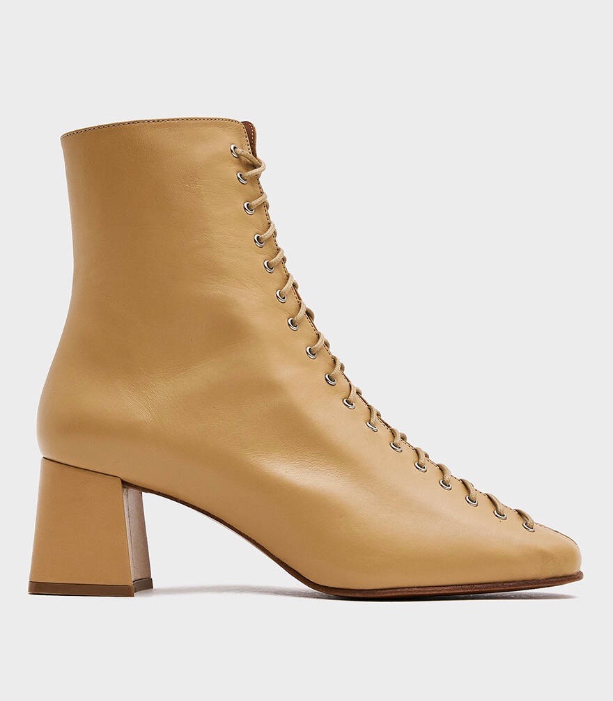 Best Spring Boots to Wear Everywhere - theFashionSpot