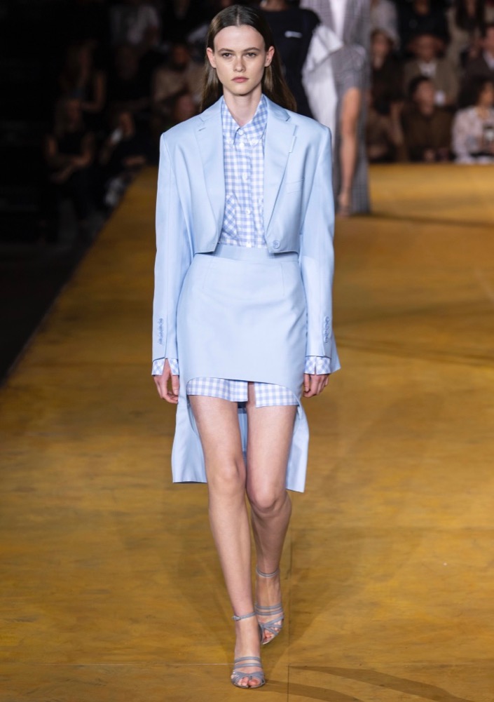 Must-Try Spring Styling Tricks Straight From the Runways - theFashionSpot