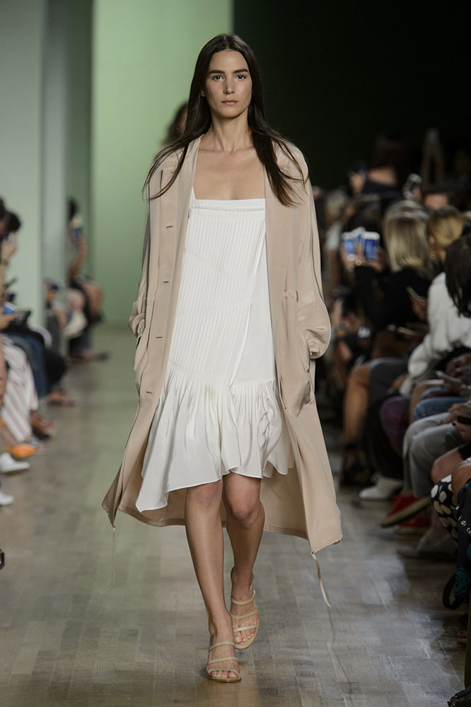 Tibi Spring 2016 Runway - theFashionSpot