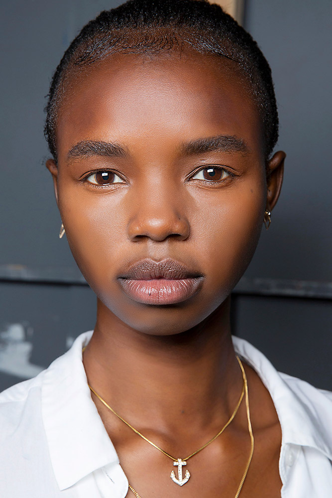 Undone Brows Are Key to the Perfect Summer Look - theFashionSpot