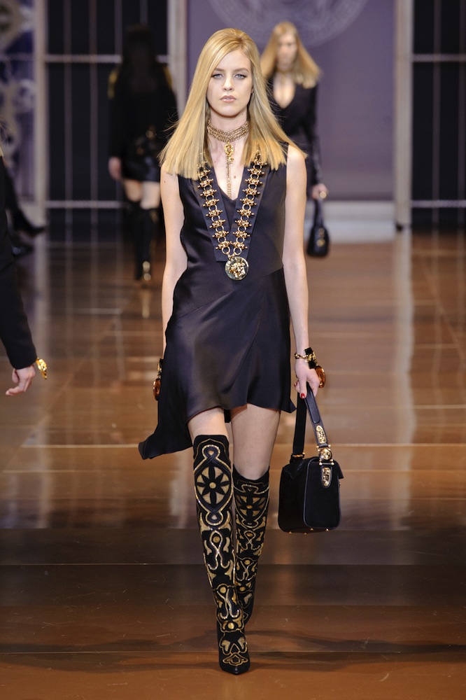 Versace Fall 2014 Runway Review - theFashionSpot