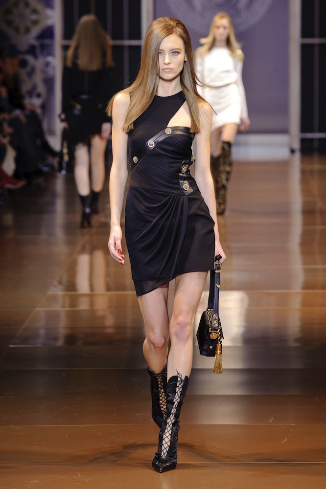 Versace Fall 2014 Runway Review - theFashionSpot