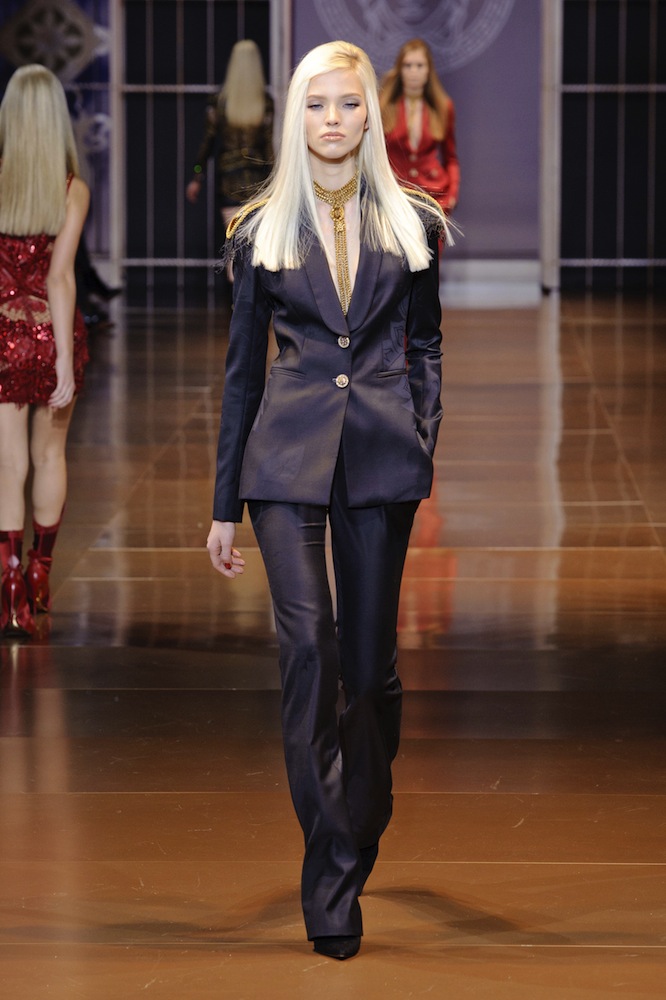 Versace Fall 2014 Runway Review - theFashionSpot