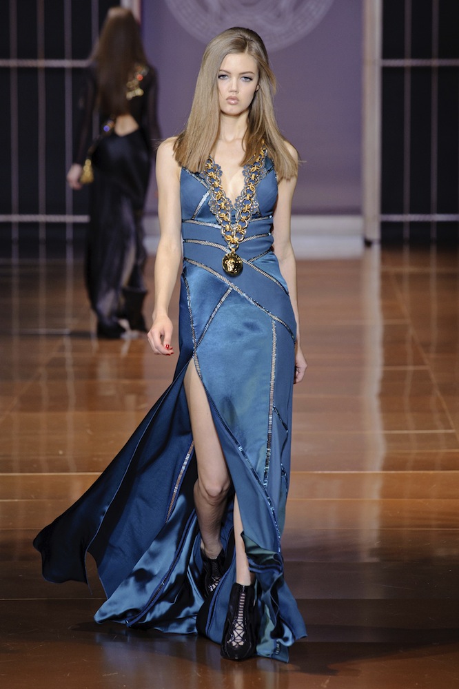 Versace Fall 2014 Runway Review - theFashionSpot
