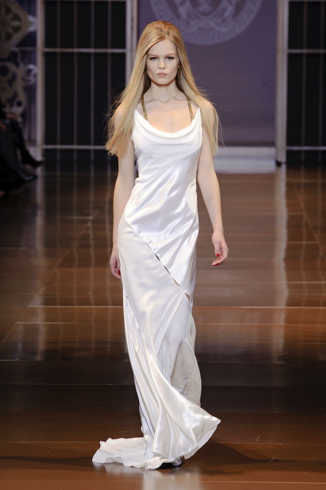 Versace Fall 2014 Runway Review - theFashionSpot