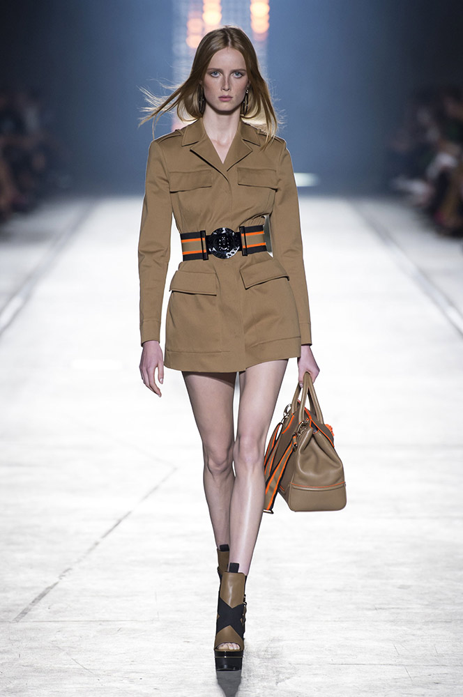 Versace Spring 2016 Runway - theFashionSpot