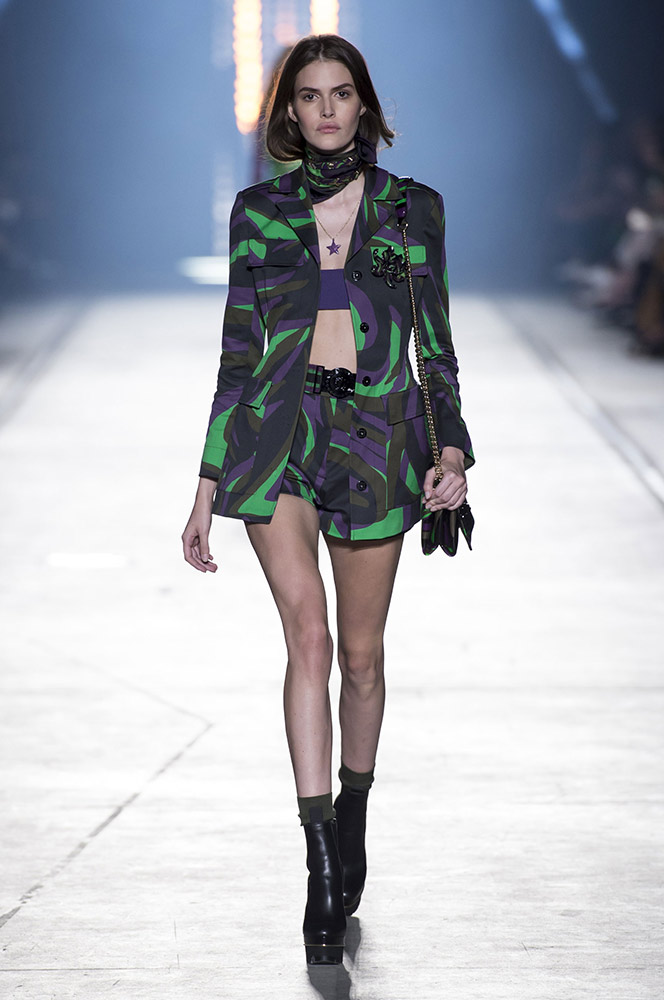Versace Spring 2016 Runway - theFashionSpot
