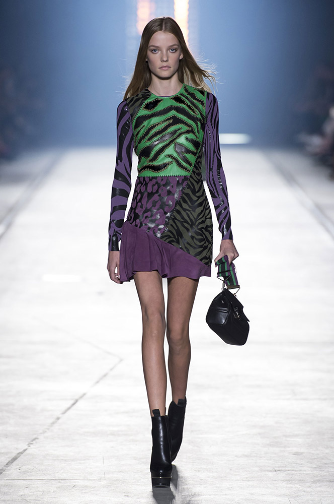 Versace Spring 2016 Runway - theFashionSpot