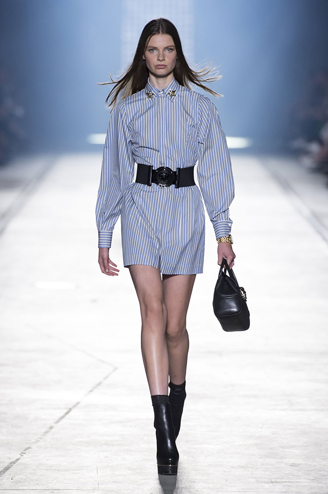 Versace Spring 2016 Runway - theFashionSpot