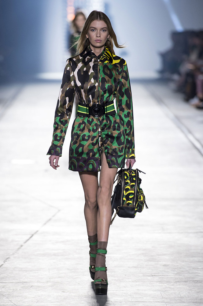 Versace Spring 2016 Runway - theFashionSpot