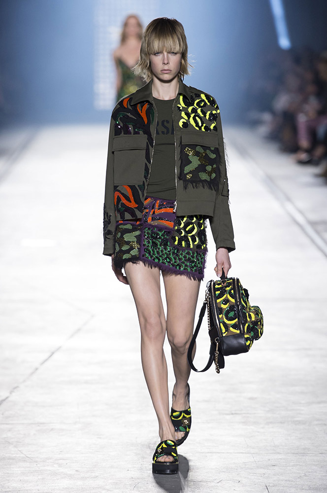 Versace Spring 2016 Runway - theFashionSpot